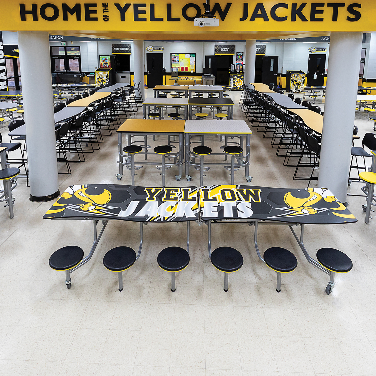 Mobile Stool Table - Group Collaboration | AmTab | Modern Popular Fun